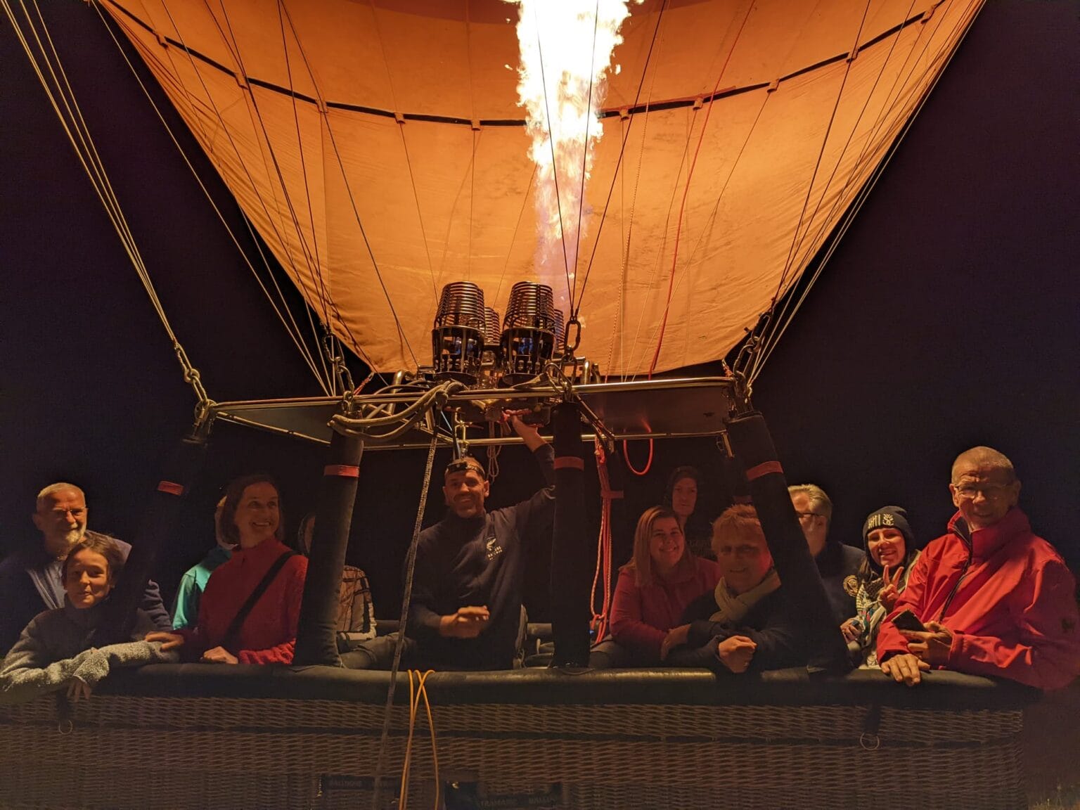 Nacht-Ballonfahrt im Heissluftballon | Ballons du Léman
